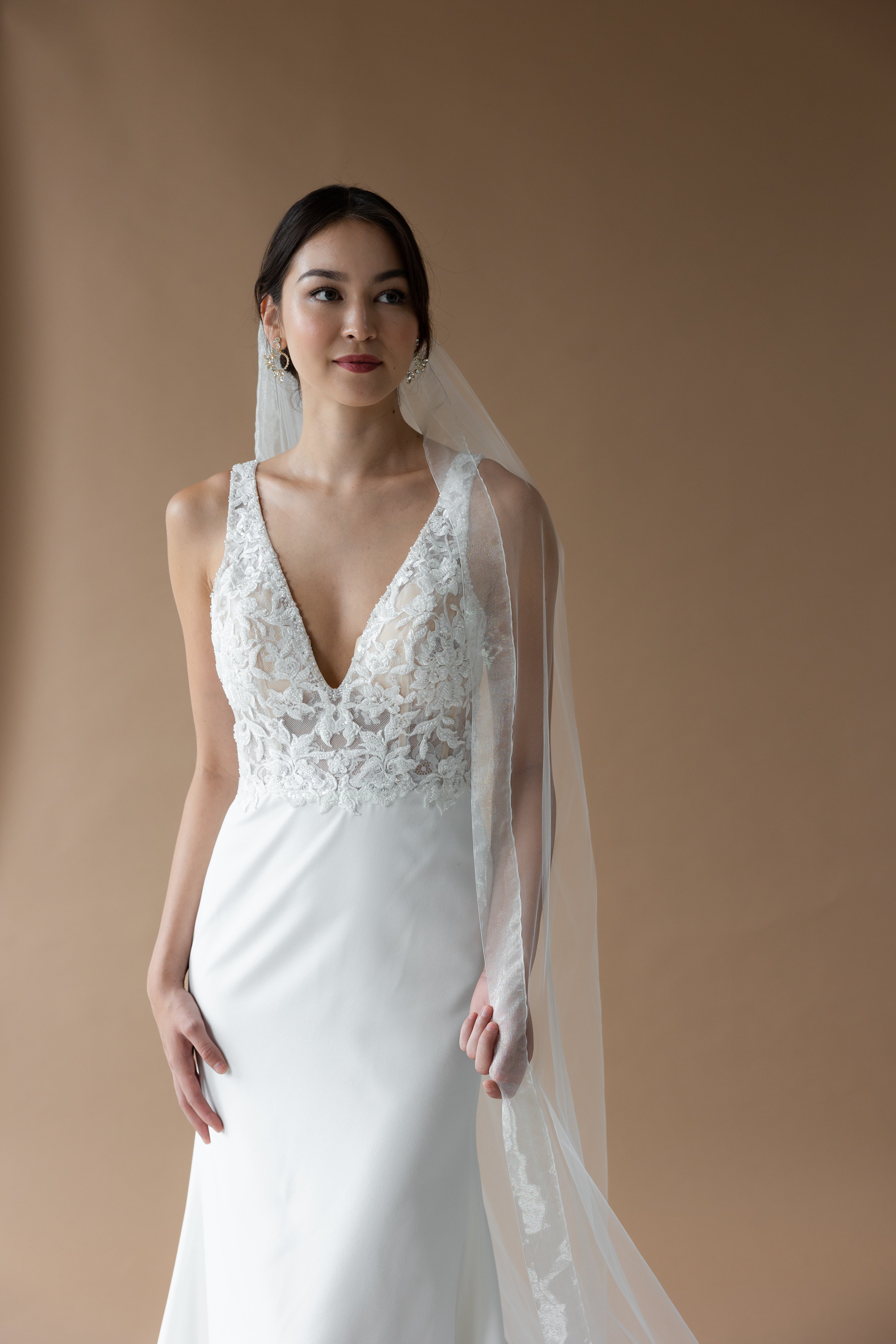 Evie One Tier Veil | Ivory Knot - Bridal Accessories